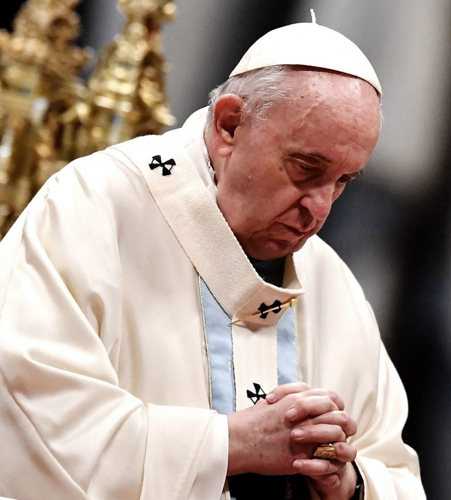 Здравствената состојба на папата Франциск е критична велат од Ватикан 360 степени