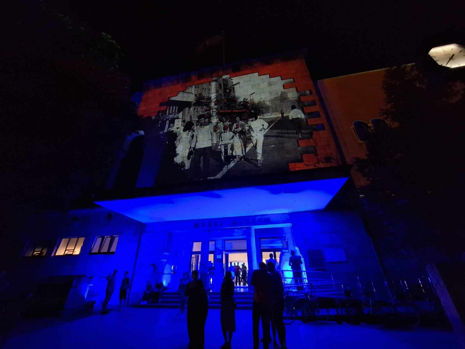 (ФОТОГАЛЕРИЈА) Изложба во Музејот на град Скопје со бројни поставки ја ...