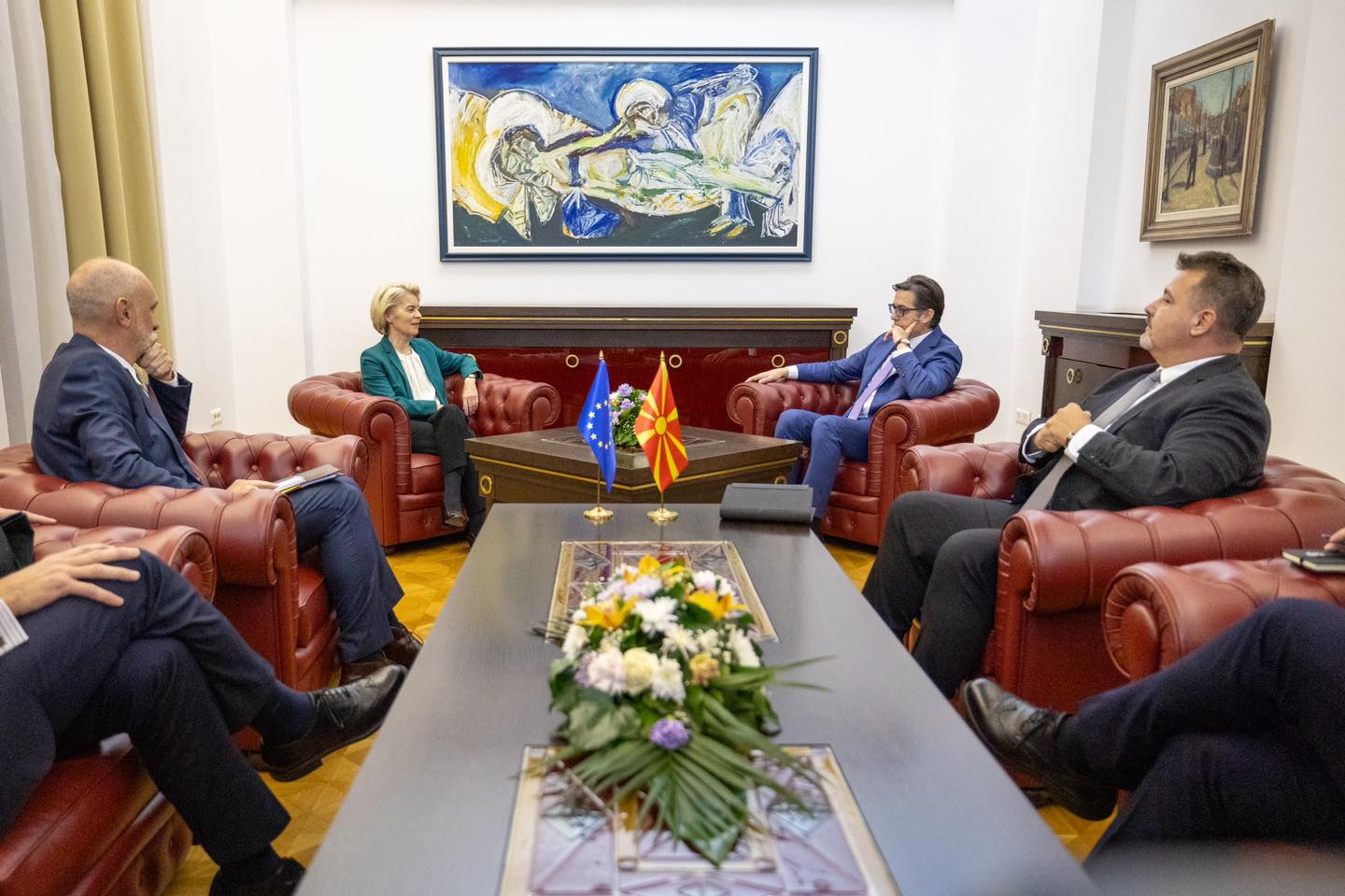 Со нетрпение очекуваме да посакаме добредојде на вашиот посебен