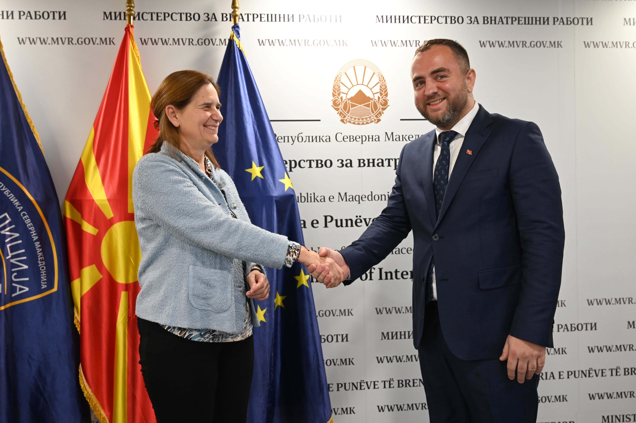 Тошковски на средба со грчката амбасадорка предложил мерки за проблемот со недостигот на