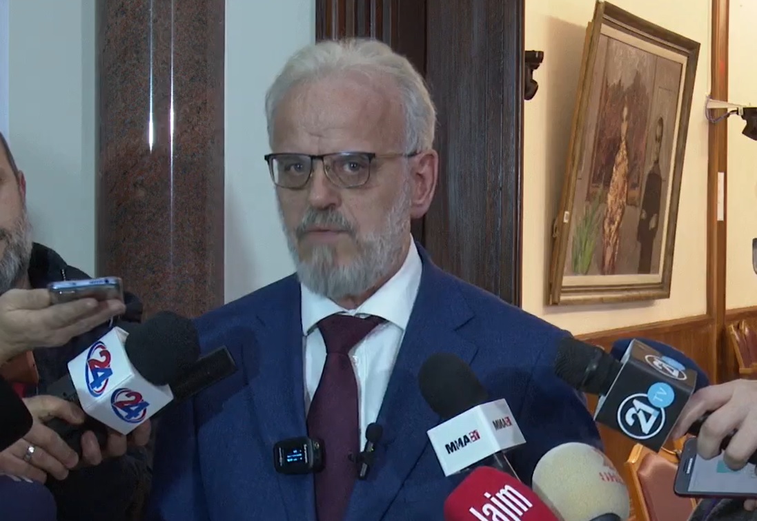 Собранието денеска ја избира техничката влада на чело со Талат Џафери ...
