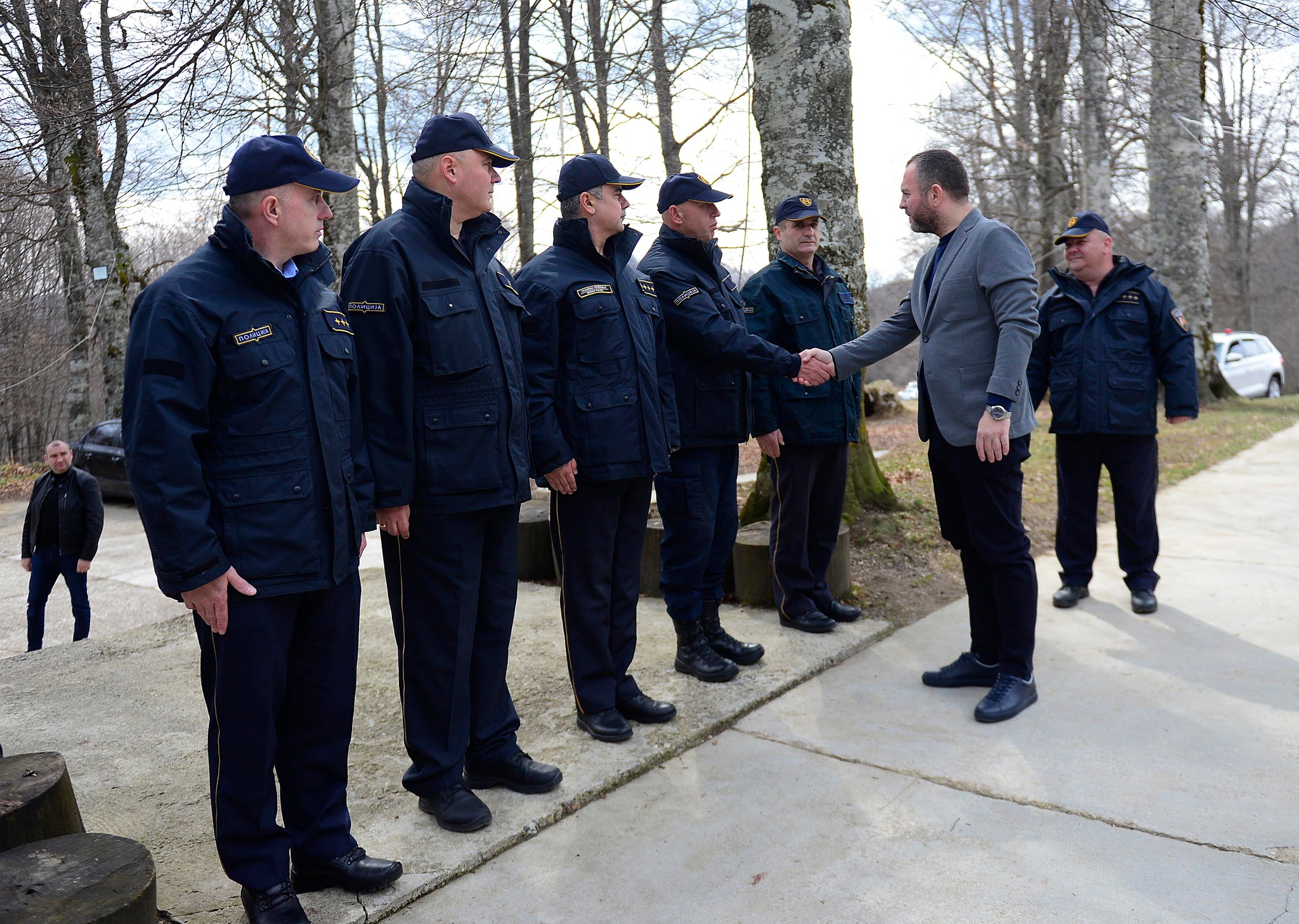 Тошковски во посета на полицијата на границата со Косово Не