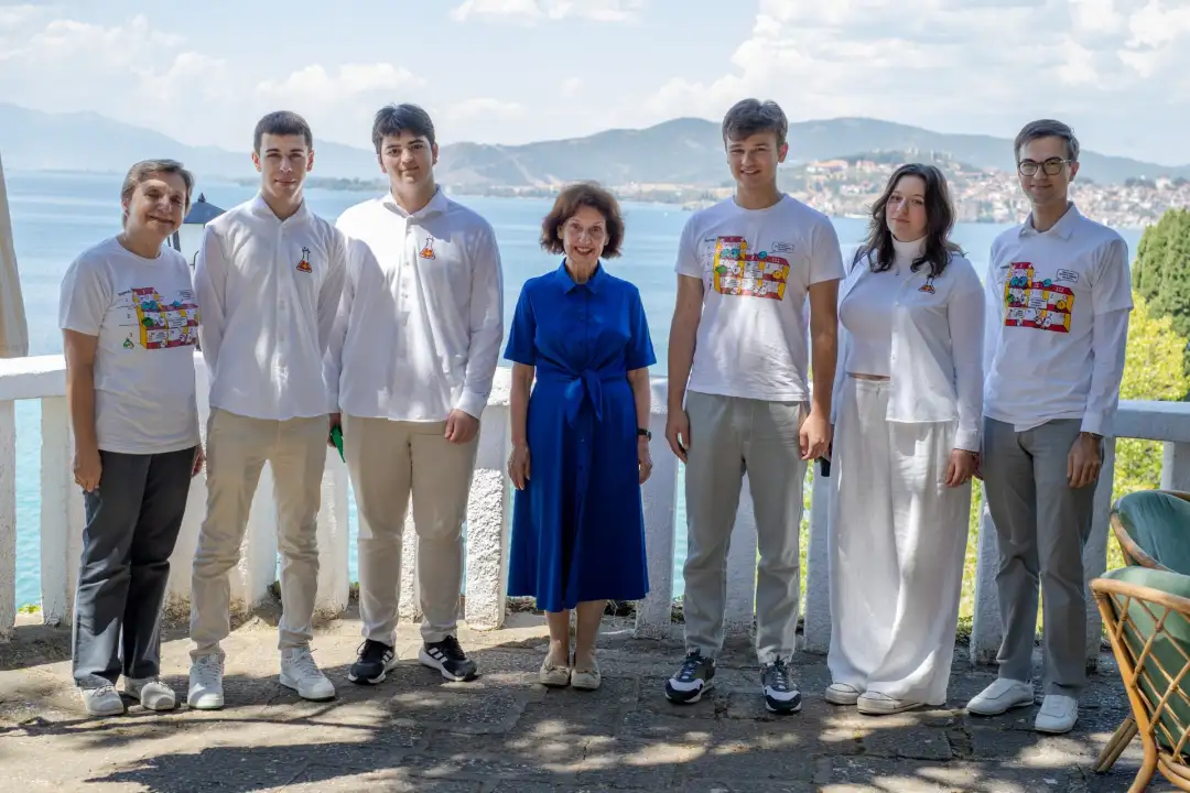 Македонските претставници на 56. Меѓународна олимпијада по хемија на ...