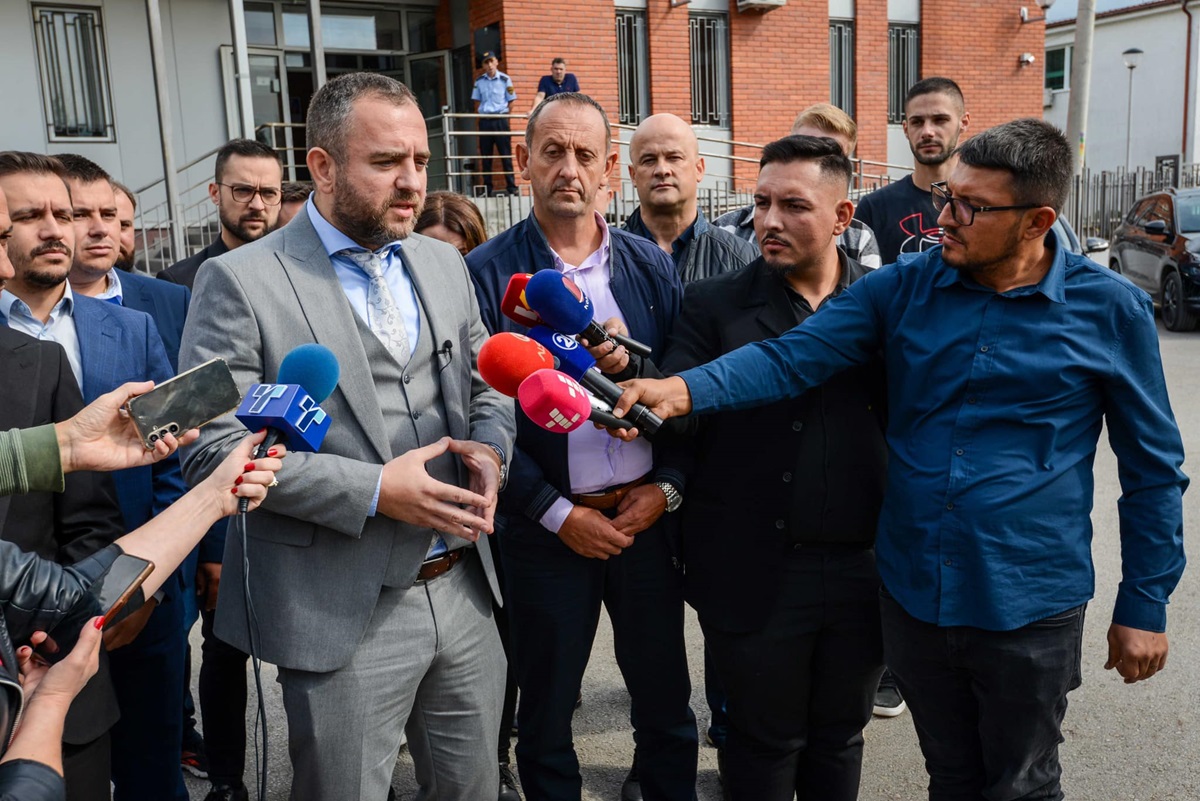 Тошковски вели дека немало услови за одговорност за телохранителот на ...