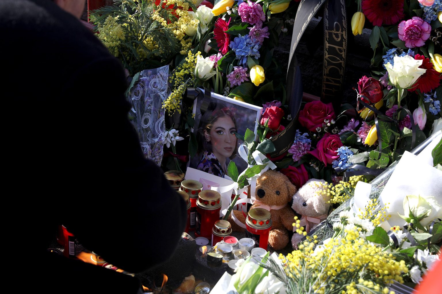 „Судот по вторпат ја уби Фросина“ семејството повика на нов протест утре пред Универзалната